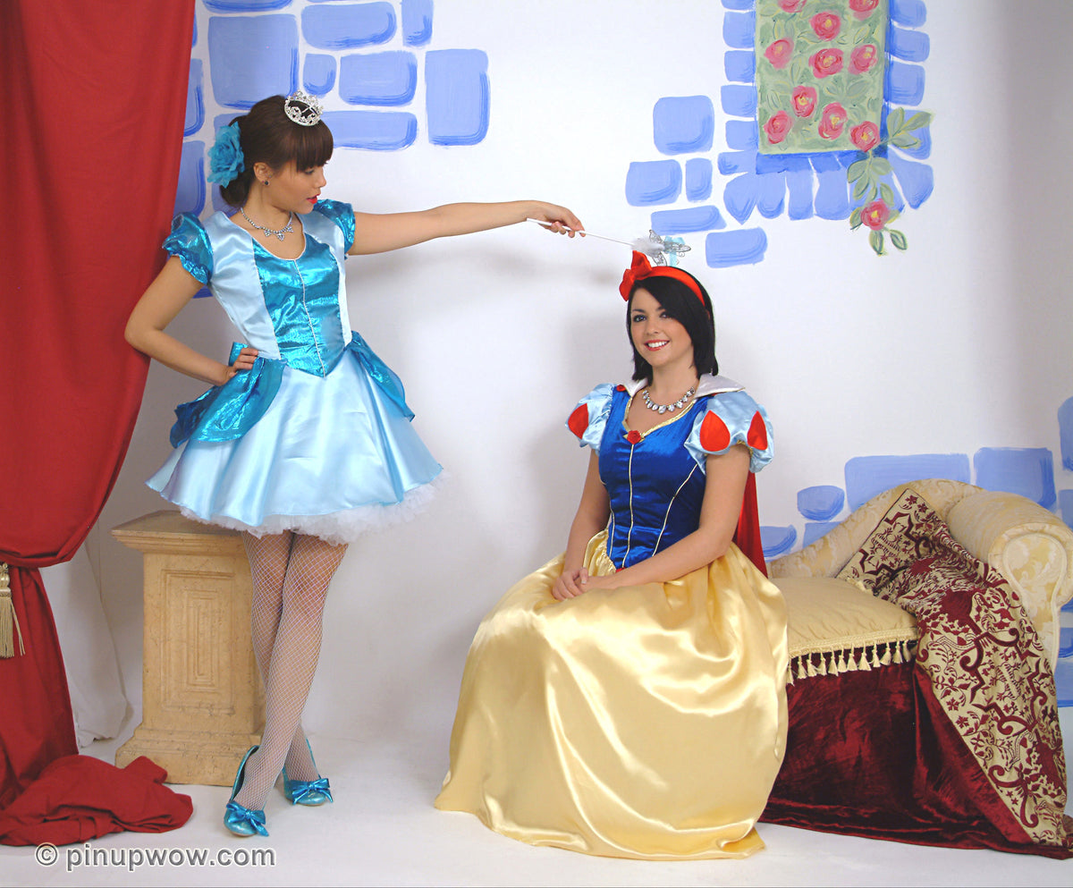 Bryoni-Kate and Carla in Snow White (photoset) – pinup wow